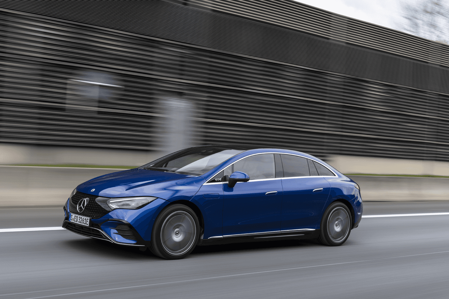 Electrifying Partnership: Mercedes-Benz Electric Vehicle Charging at ...